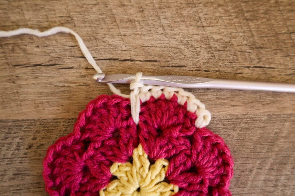 African Flower Granny Square - grannysquarefair.com