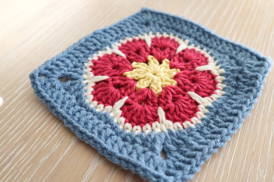 African Flower Granny Square - grannysquarefair.com