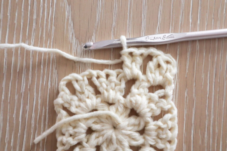 Farmhouse Granny Square – grannysquarefair.com